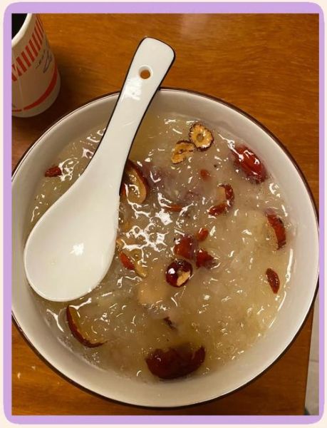 银耳粥怎么煮才会粘稠_银耳粥出胶秘诀-第1张图片-山城妙识 银耳粥怎么煮才会粘稠_银耳粥出胶秘诀-第1张图片-山城妙识