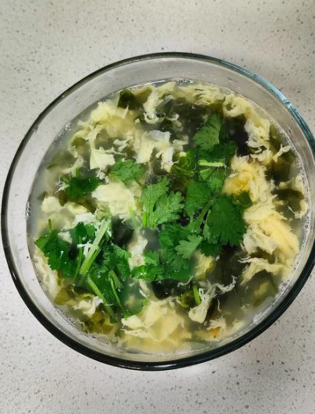 紫菜蛋汤怎么做_紫菜蛋汤先放蛋还是先放紫菜-第1张图片-山城妙识