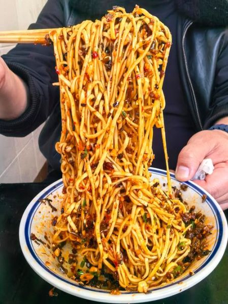 宜宾燃面高清图片哪里找_正宗燃面做法步骤-第3张图片-山城妙识