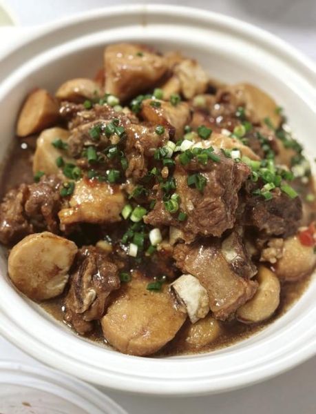 芋头炖排骨的功效_孕妇可以吃吗-第1张图片-山城妙识 芋头炖排骨的功效_孕妇可以吃吗-第1张图片-山城妙识