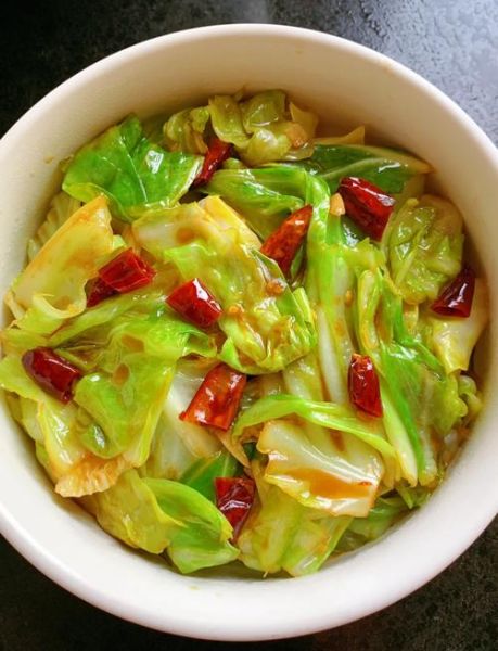 手撕包菜炒肉片怎么做_手撕包菜炒肉片的家常做法-第3张图片-山城妙识