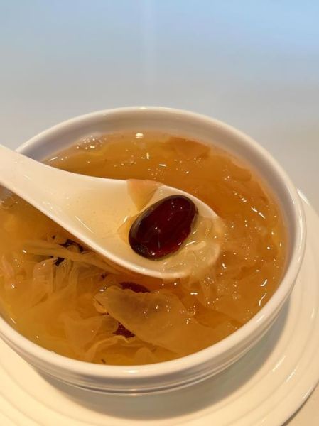 红枣银耳羹的做法_红枣银耳羹的功效窍门-第1张图片-山城妙识 红枣银耳羹的做法_红枣银耳羹的功效窍门-第1张图片-山城妙识