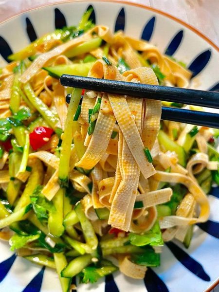 豆腐皮凉拌有几种做法_怎么做最好吃-第1张图片-山城妙识