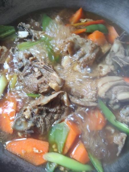 羊排炖萝卜火锅怎么做_羊排萝卜火锅底料怎么调-第1张图片-山城妙识