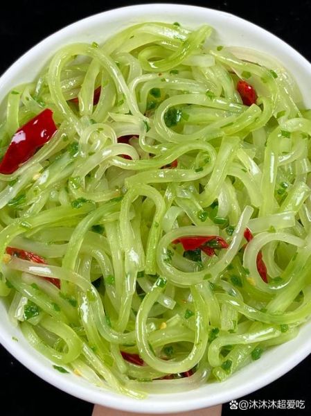 炒莴笋丝怎么做_莴笋丝要不要焯水-第3张图片-山城妙识 炒莴笋丝怎么做_莴笋丝要不要焯水-第3张图片-山城妙识