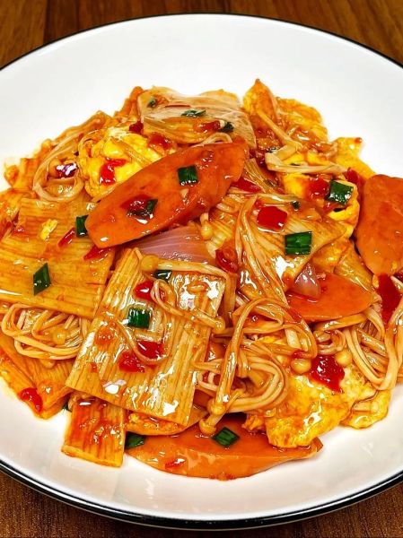 家庭版烤冷面怎么做_需要哪些材料-第1张图片-山城妙识