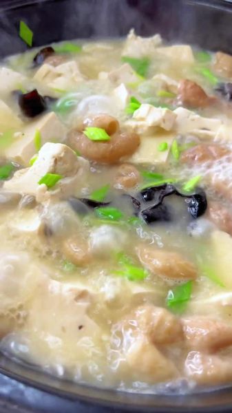 炖肥肠怎么做_肥肠炖多久才软烂-第3张图片-山城妙识