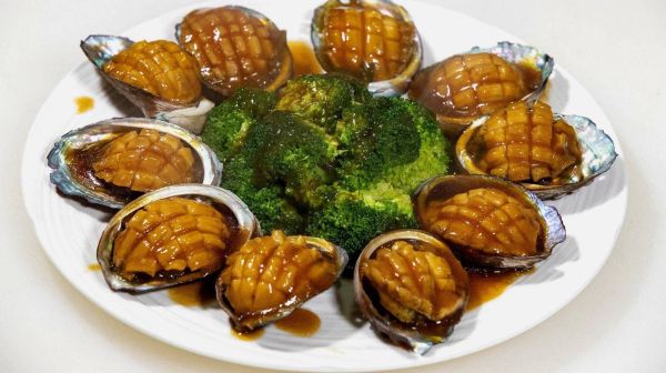 红烧鲍鱼怎么做_红烧鲍鱼的家常做法-第3张图片-山城妙识