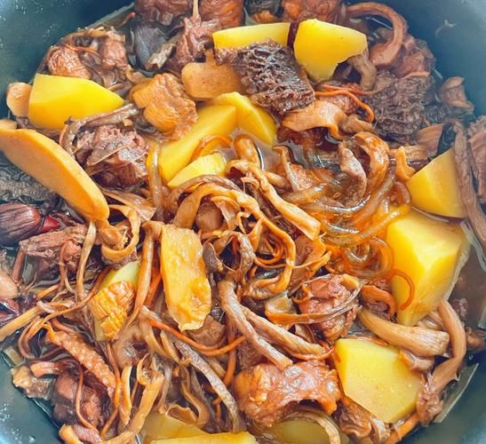 小鸡炖蘑菇是什么意思_小鸡炖蘑菇的梗出自哪里-第3张图片-山城妙识 小鸡炖蘑菇是什么意思_小鸡炖蘑菇的梗出自哪里-第3张图片-山城妙识