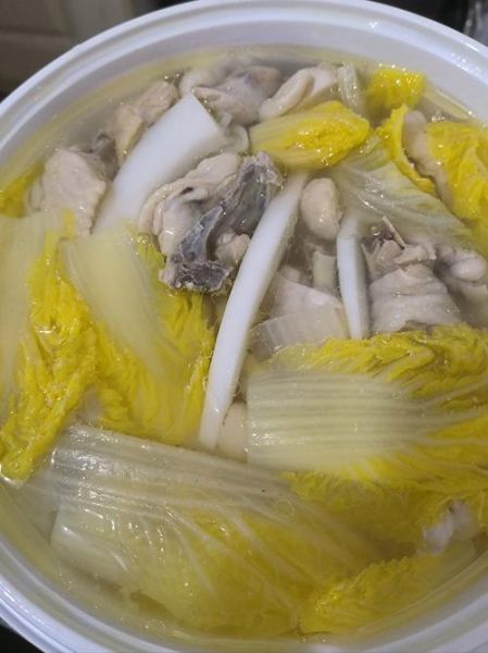 清炖鸡怎么炖才嫩_清炖鸡需要焯水吗-第1张图片-山城妙识