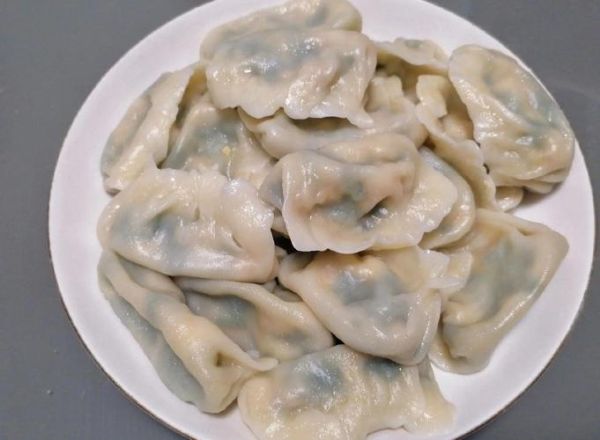 虾仁三鲜馅饺子怎么做_虾仁三鲜馅饺子做法大全-第1张图片-山城妙识 虾仁三鲜馅饺子怎么做_虾仁三鲜馅饺子做法大全-第1张图片-山城妙识