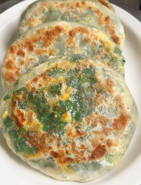 韭菜馅饼怎么做才好吃_韭菜馅饼皮怎么做不硬-第1张图片-山城妙识