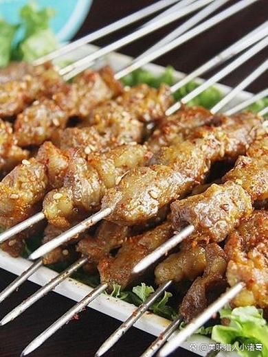 自烤羊肉串怎么腌制_自烤羊肉串用什么部位-第2张图片-山城妙识