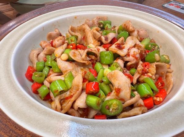 炒鱼肚的家常做法_鱼肚怎么炒才脆嫩-第1张图片-山城妙识