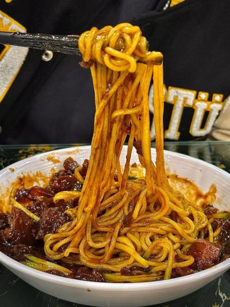 韩式炸酱面高清图片怎么拍_韩式炸酱面高清图片拍摄技巧-第2张图片-山城妙识