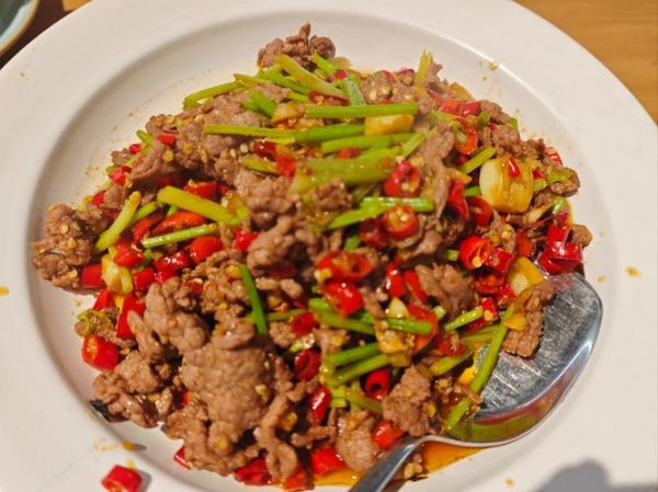 炒牛肉怎么炒才嫩_牛肉不老的小窍门-第3张图片-山城妙识 炒牛肉怎么炒才嫩_牛肉不老的小窍门-第3张图片-山城妙识