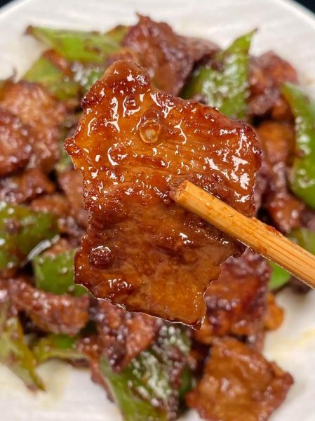 青椒炒肉怎么炒好吃_青椒炒肉家常做法-第2张图片-山城妙识