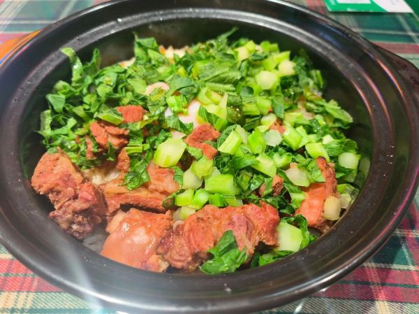 排骨砂锅饭怎么做_排骨砂锅饭热量高吗-第3张图片-山城妙识