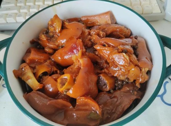 肘子块怎么炖才软糯_家常做法窍门-第1张图片-山城妙识