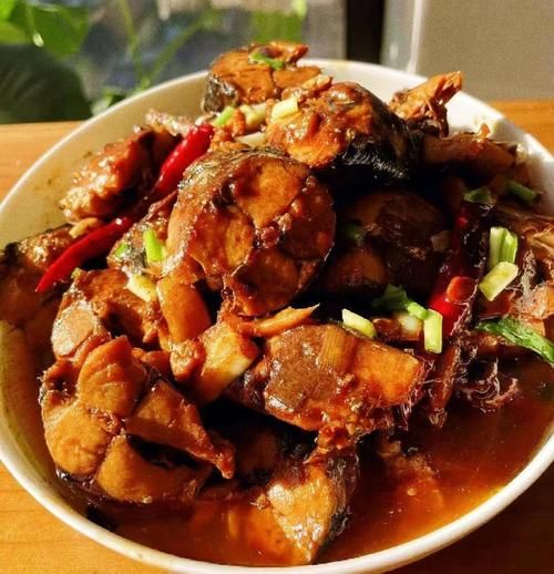 家炖鲅鱼怎么做_鲅鱼炖多久才入味-第1张图片-山城妙识