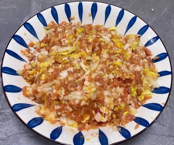 家常白菜饺子馅怎么做_白菜饺子馅怎么调才鲜嫩多汁-第1张图片-山城妙识