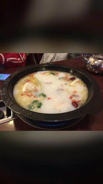 野山药腊排骨火锅怎么做_野山药腊排骨火锅好吃吗-第1张图片-山城妙识