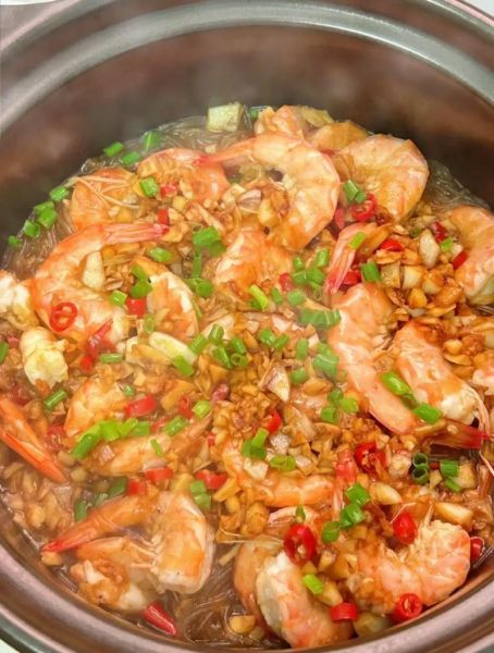 蒜蓉粉丝虾煲怎么做_蒜蓉粉丝虾煲需要蒸多久-第1张图片-山城妙识 蒜蓉粉丝虾煲怎么做_蒜蓉粉丝虾煲需要蒸多久-第1张图片-山城妙识