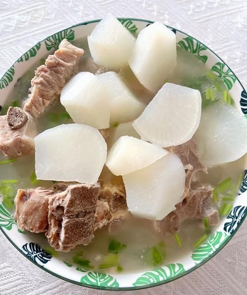 红萝卜排骨汤怎么做_红萝卜排骨汤的家常做法-第1张图片-山城妙识