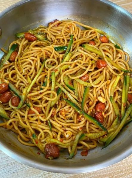 凉拌担担面怎么做_凉拌担担面热量高吗-第1张图片-山城妙识