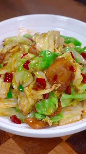 干锅包菜怎么做_干锅包菜用圆白菜还是包菜-第1张图片-山城妙识