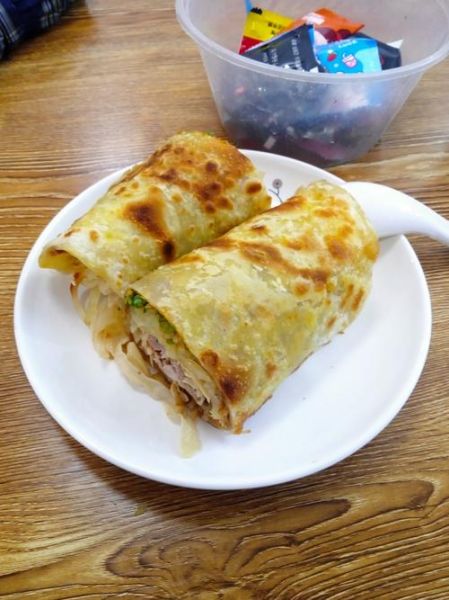 熏肉大饼怎么做_家常熏肉大饼做法步骤-第3张图片-山城妙识