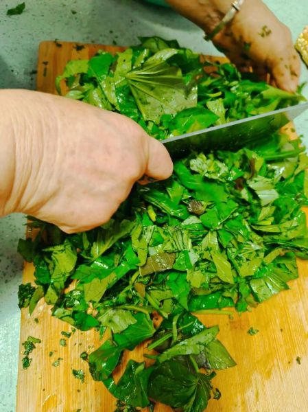 红薯叶窝窝头怎么做_红薯叶窝窝头做法窍门-第3张图片-山城妙识 红薯叶窝窝头怎么做_红薯叶窝窝头做法窍门-第3张图片-山城妙识