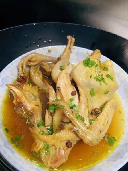 清蒸童子鸡怎么做_清蒸童子鸡需要焯水吗-第1张图片-山城妙识