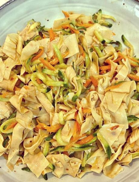 凉拌豆油皮怎么做_豆油皮焯水几分钟才脆-第1张图片-山城妙识