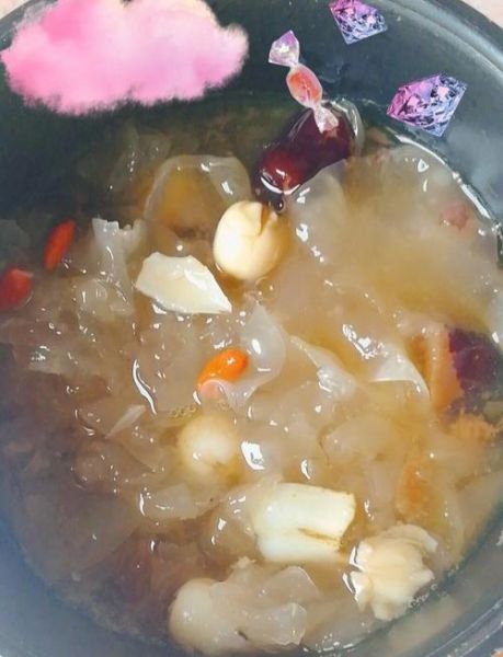 银耳莲子红枣汤怎么煮_银耳莲子红枣汤的做法步骤-第1张图片-山城妙识