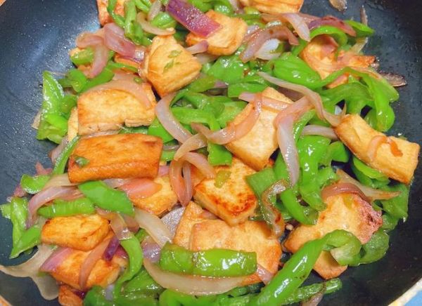 家常炒豆腐怎么做_炒豆腐怎么炒才入味-第3张图片-山城妙识
