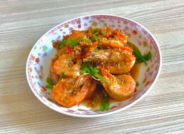 蒜蓉炒大虾怎么做_蒜蓉炒大虾用热油还是冷油-第1张图片-山城妙识