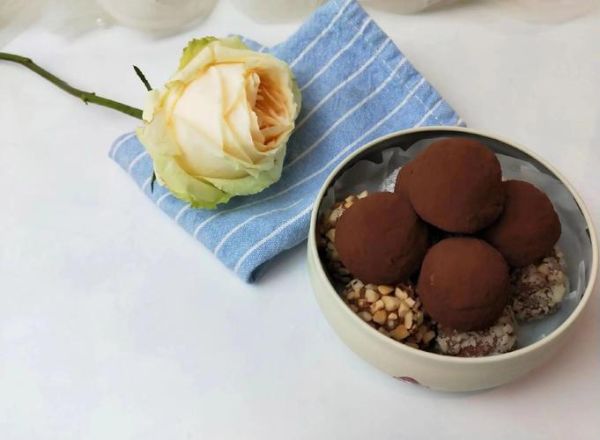 松露巧克力怎么做_松露巧克力做法教程-第2张图片-山城妙识