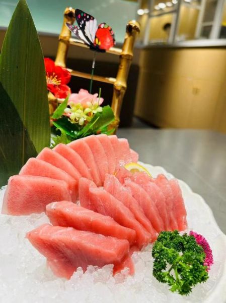 金枪鱼刺身摆盘造型_怎么摆才高级-第1张图片-山城妙识