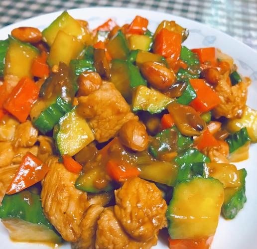 宫爆鸡丁怎么做_宫爆鸡丁正宗做法-第1张图片-山城妙识