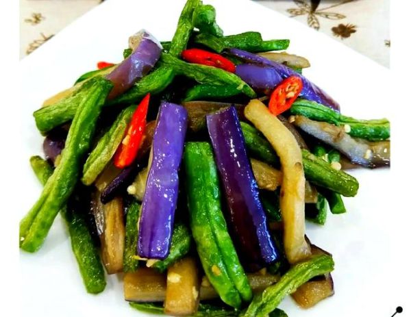 茄子豆角怎么做才好吃_茄子豆角的家常做法步骤-第2张图片-山城妙识