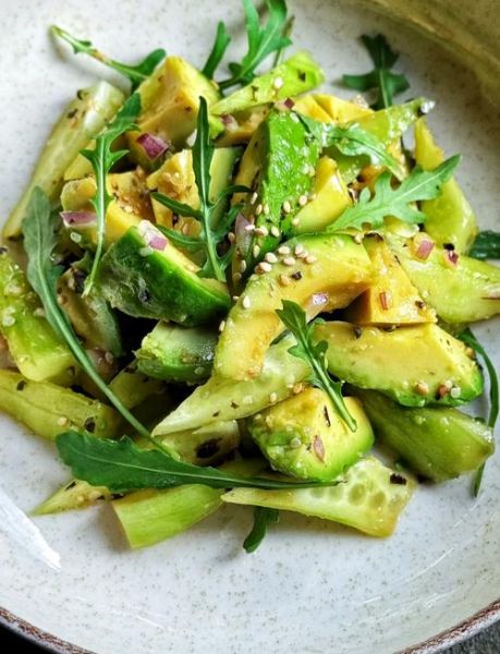 牛油果油怎么吃_牛油果油适合高温炒菜吗-第2张图片-山城妙识 牛油果油怎么吃_牛油果油适合高温炒菜吗-第2张图片-山城妙识