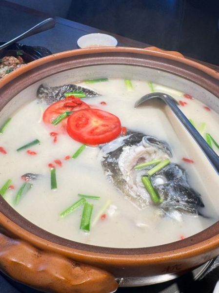 雄鱼头汤怎么做_雄鱼头汤去腥技巧-第1张图片-山城妙识