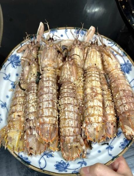 家庭版椒盐皮皮虾怎么做_椒盐皮皮虾家常做法-第1张图片-山城妙识