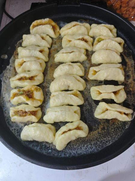 水煎包子怎么做_正宗水煎包子做法步骤-第2张图片-山城妙识