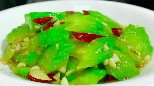 苦瓜炒什么调料不苦_苦瓜怎么炒好吃-第1张图片-山城妙识 苦瓜炒什么调料不苦_苦瓜怎么炒好吃-第1张图片-山城妙识