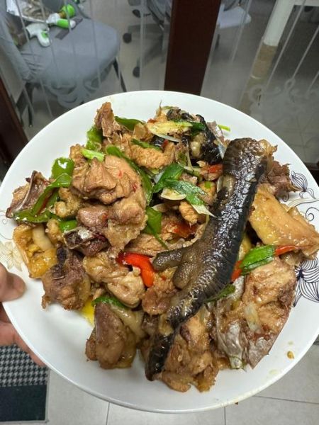 农家小炒鸡怎么做_小炒鸡先焯水还是先腌制-第3张图片-山城妙识