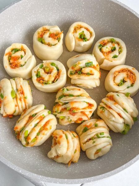 花卷怎么蒸才松软_花卷做法大全带图解-第2张图片-山城妙识 花卷怎么蒸才松软_花卷做法大全带图解-第2张图片-山城妙识