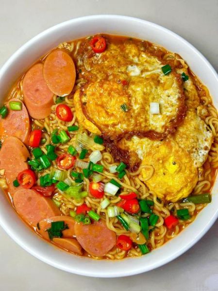 荷包蛋面条怎么做好吃_家常做法大全-第1张图片-山城妙识