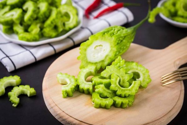 苦瓜怎么吃降血糖_糖尿病人吃苦瓜的正确方法-第2张图片-山城妙识